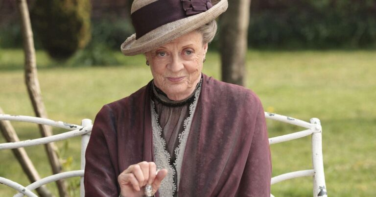 Top 10 Famous British Actors of All Time - ClariuHub